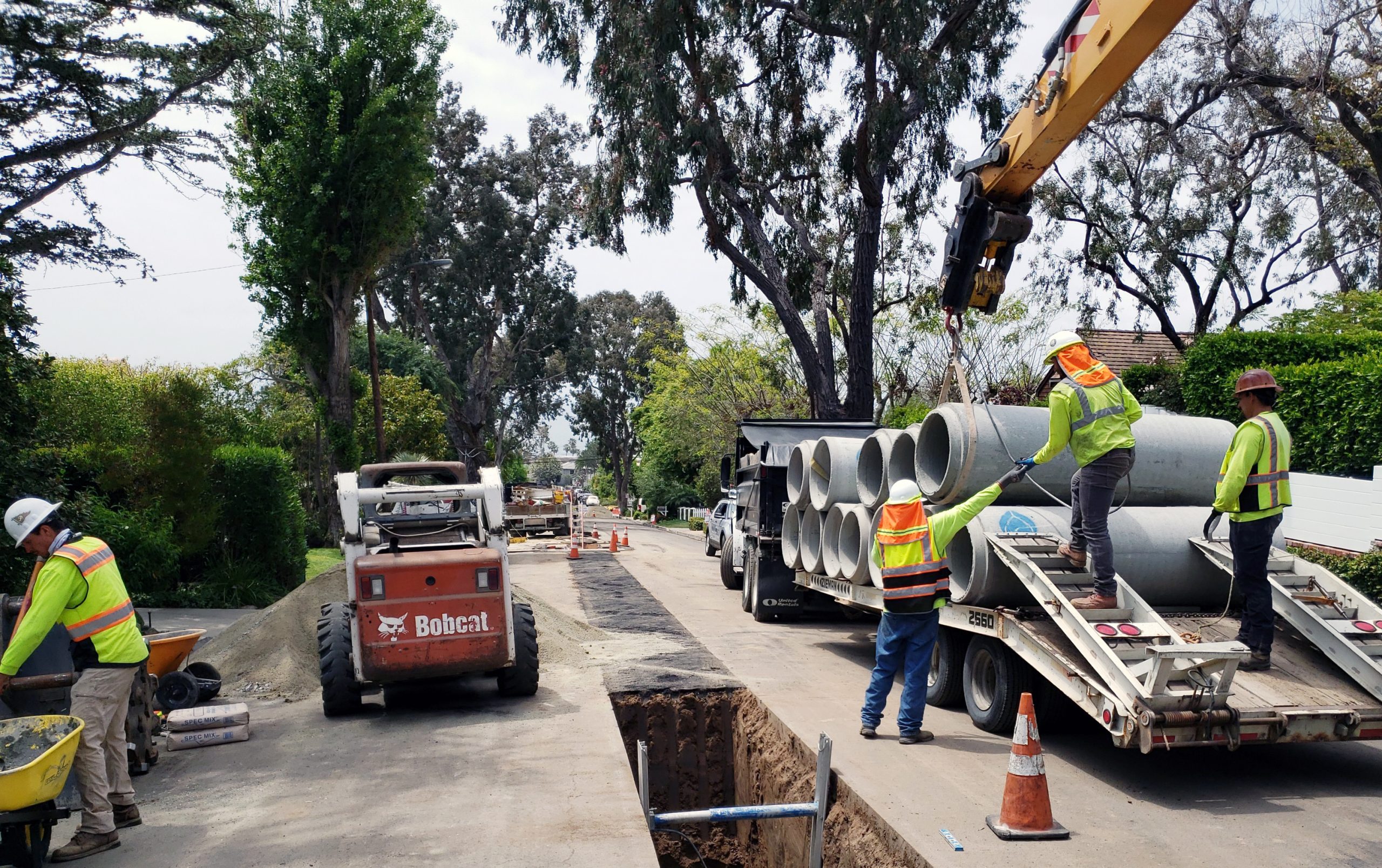 CEM Construction • Specializing in Wet Utility Projects.